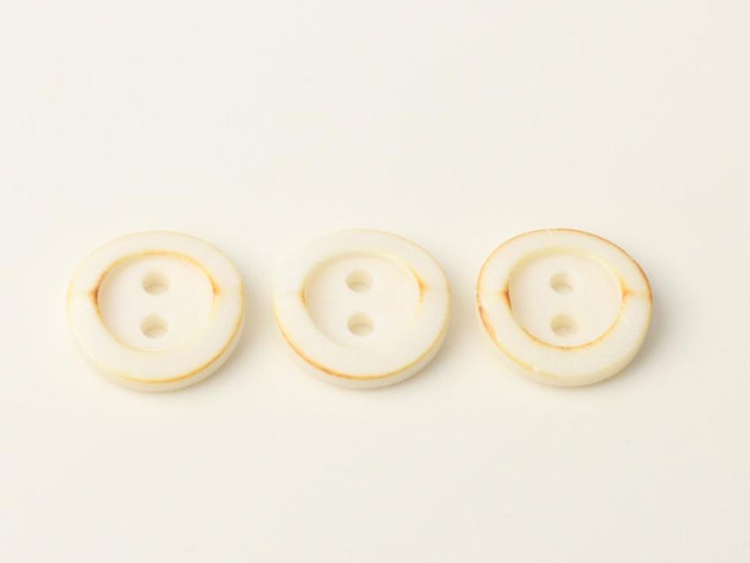 Buffalo Bone Buttons Ivory, Brown Rim Finish, Two Holes, 11mm/0.43 ...