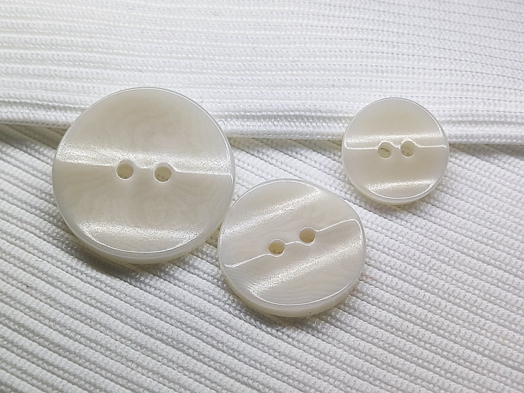 Off White Buttons Wavy Design, Natural Corozo, 15mm, 17.5mm, 20mm or ...