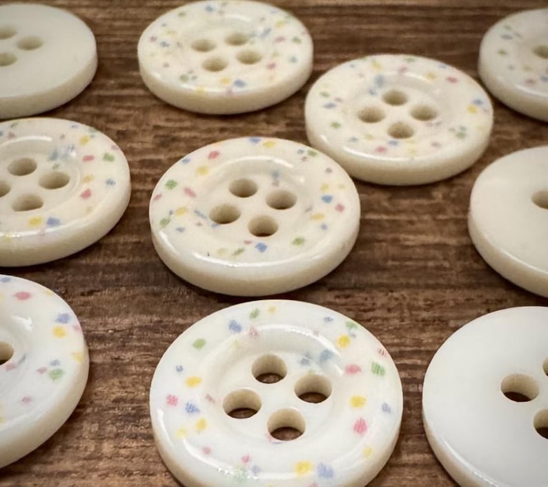 Confetti Speckled White Buttons, Plastic, 4 Holes, 11.5mm, 15mm, 18mm ...