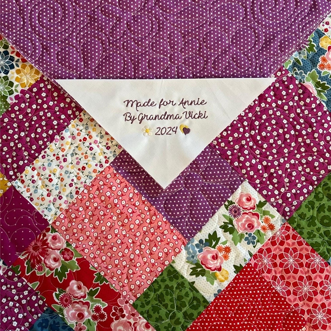 Custom Embroidered Quilt Label: Personalized Triangular Fabric Tag - Etsy