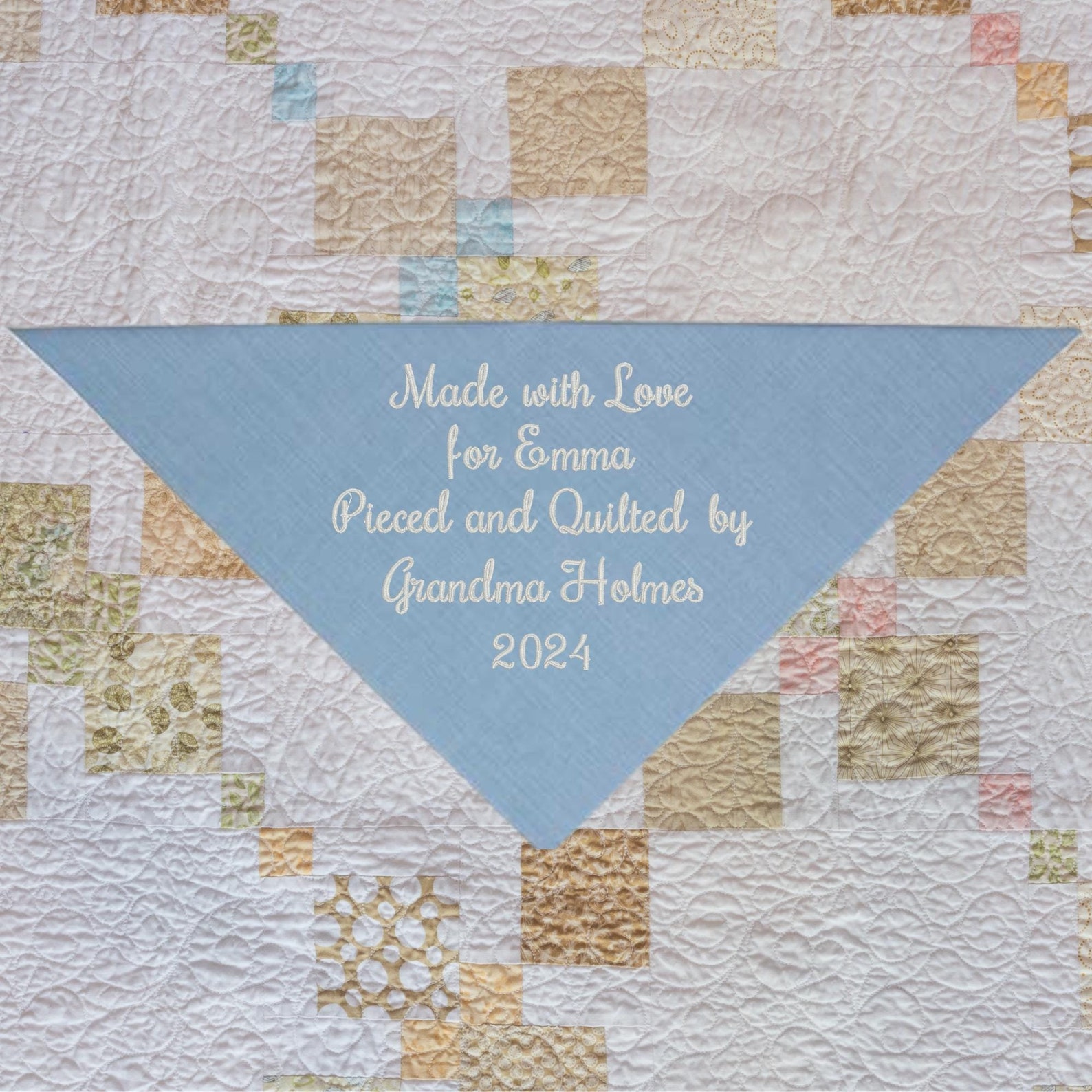 Custom Embroidered Triangular Quilt Label: Personalized Fabric Tag - Etsy