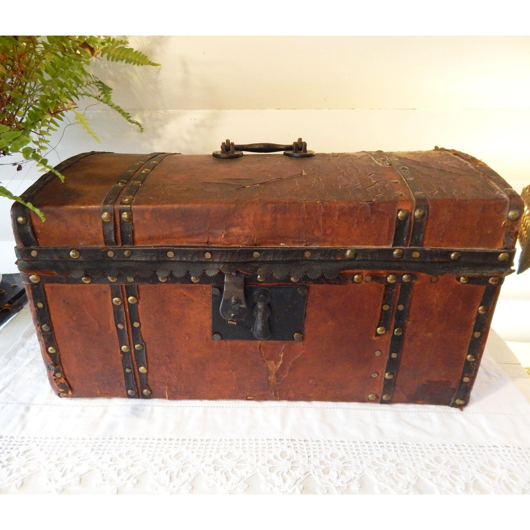 Antique Small Leather-covered Wood Trunk Early 1800s New York Utica, NY ...