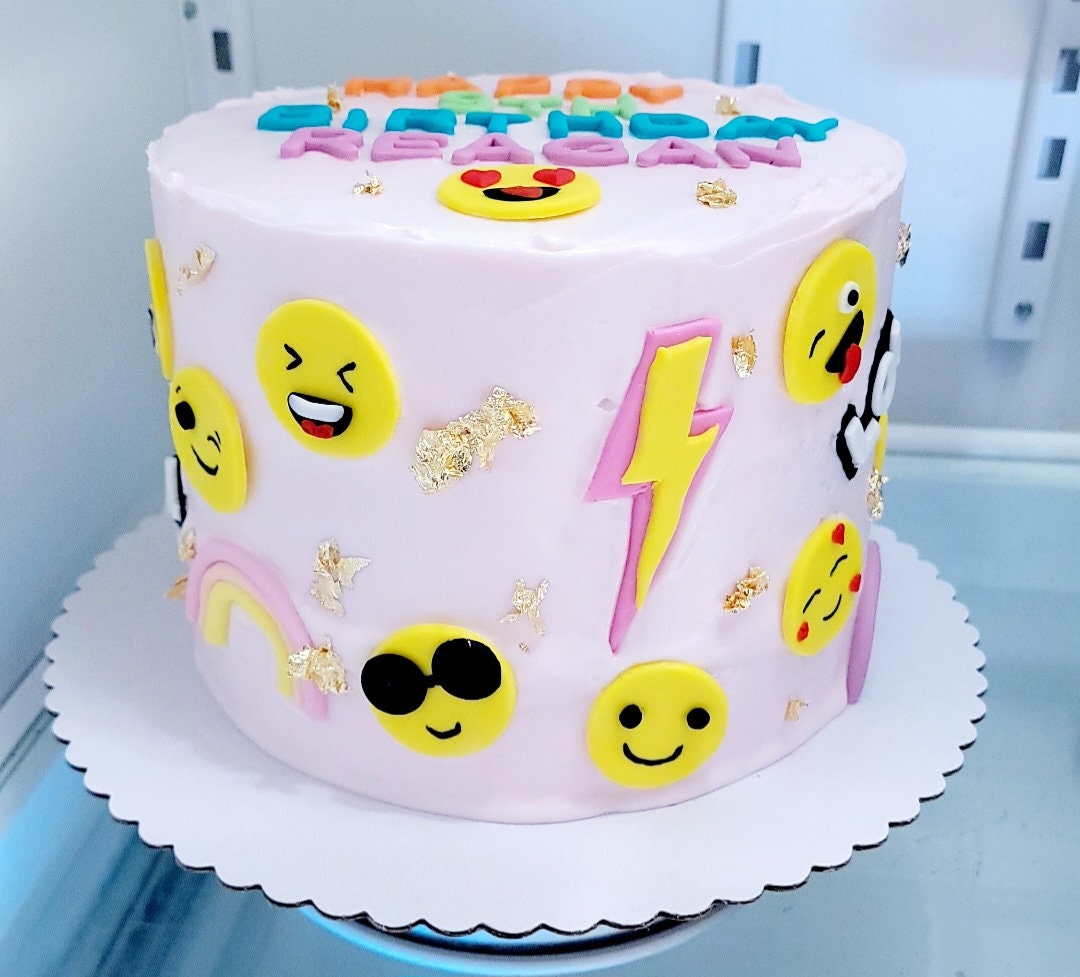 Fondant Emoji Themed Cake Toppers - Etsy