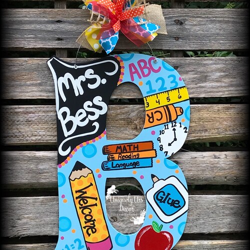 Teacher Door Hanger Apple Personalized Back to School - Etsy