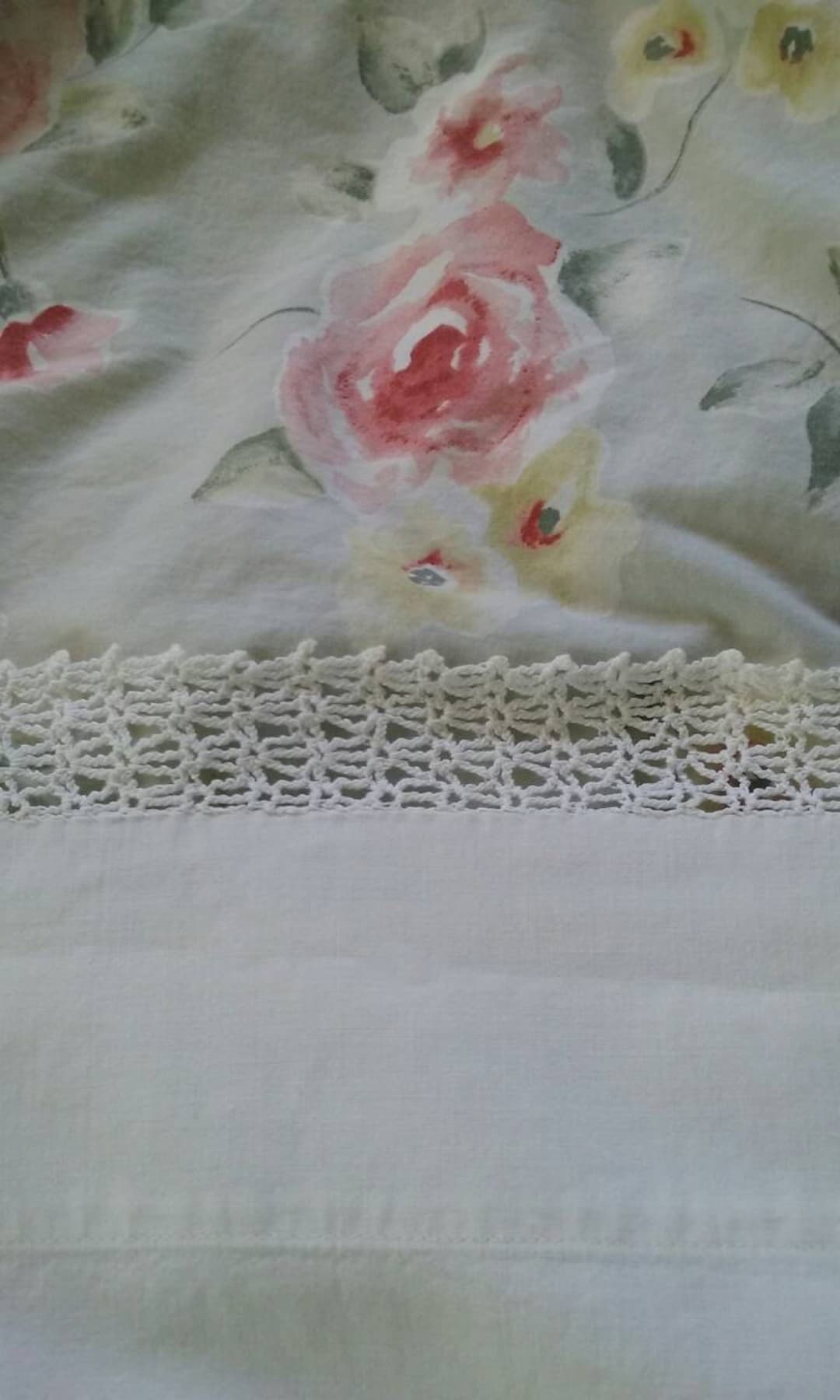 White Lace Sheets - English Cottage Style - Vintage Bed Linens ...