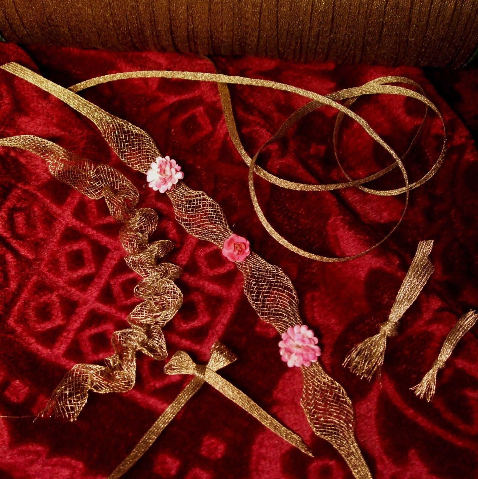 Antique Vintage Gold Metal Mesh Trim 1/8" Spreadable for Beading Ruche ...