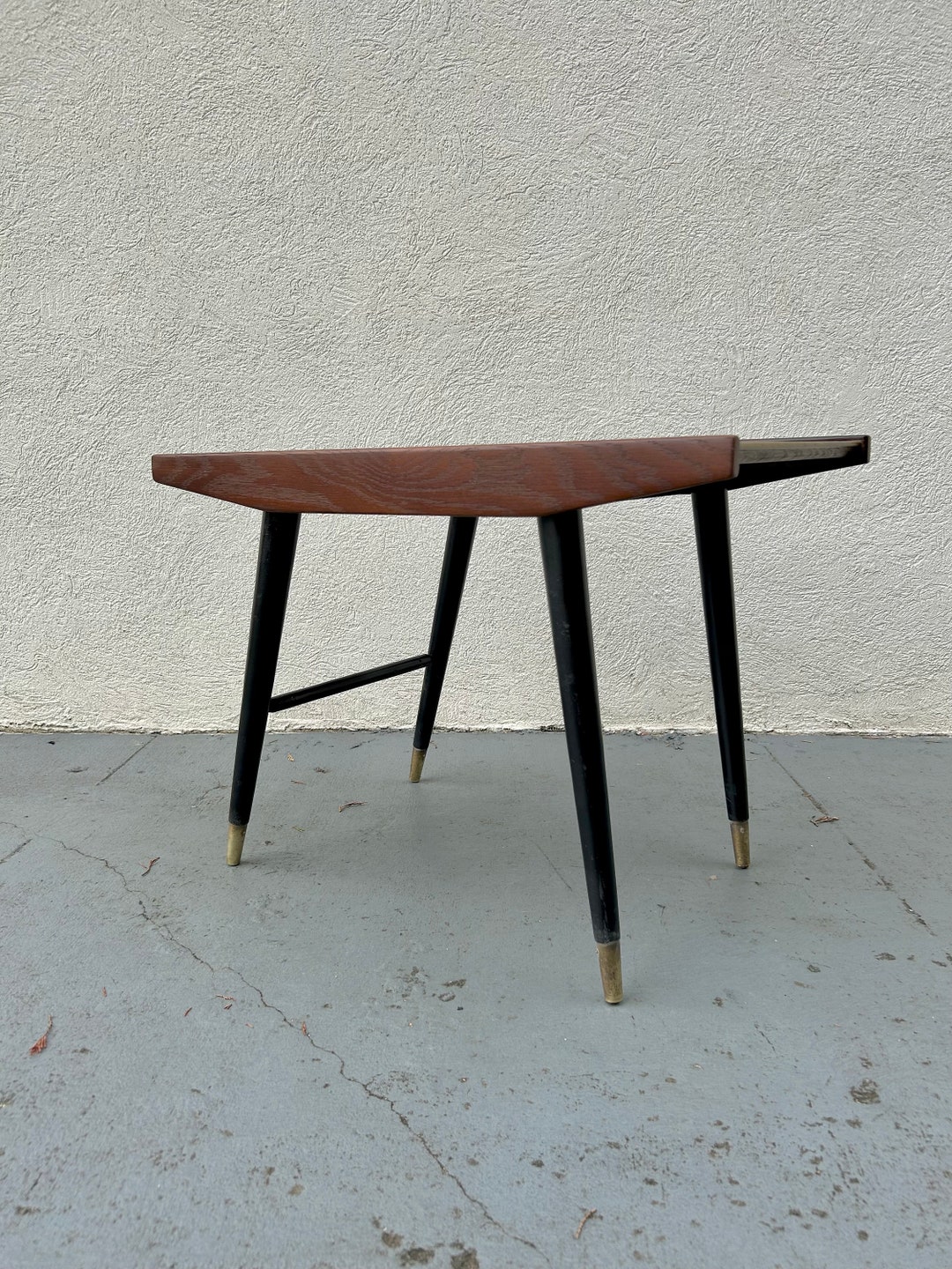 Vintage Mid Mod Splay Leg Side Table With Painted Legs - Etsy