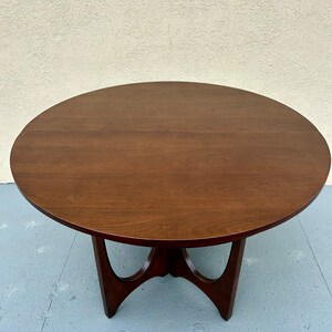 Vintage Brasilia MCM Round Dining Table by Broyhill - Etsy