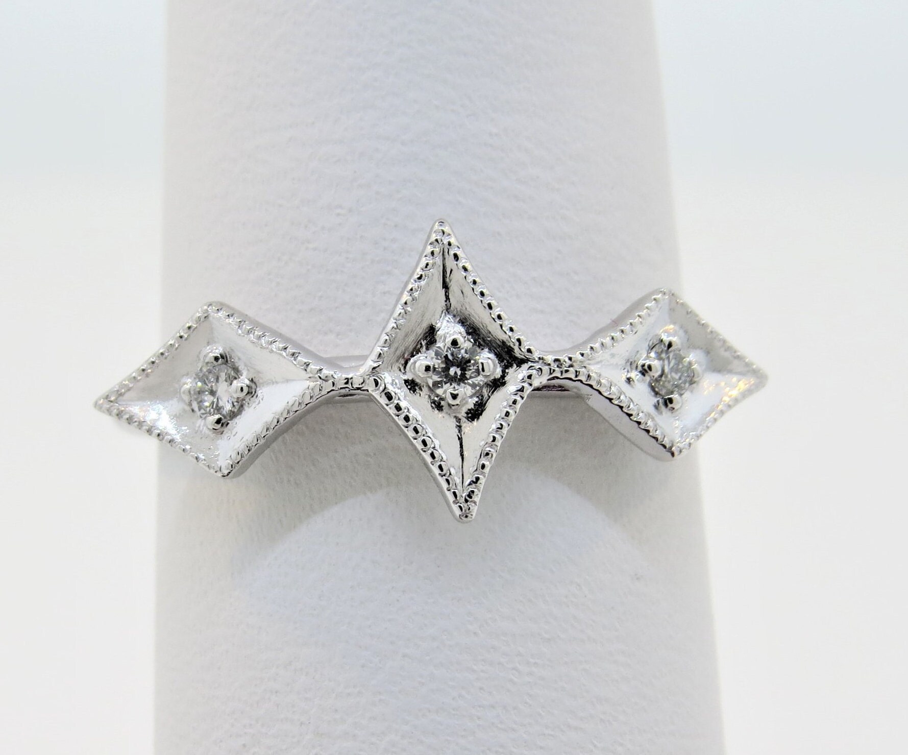 14K White Gold 0.07ct Diamond Shape Ring Three Stone Diamond | Etsy