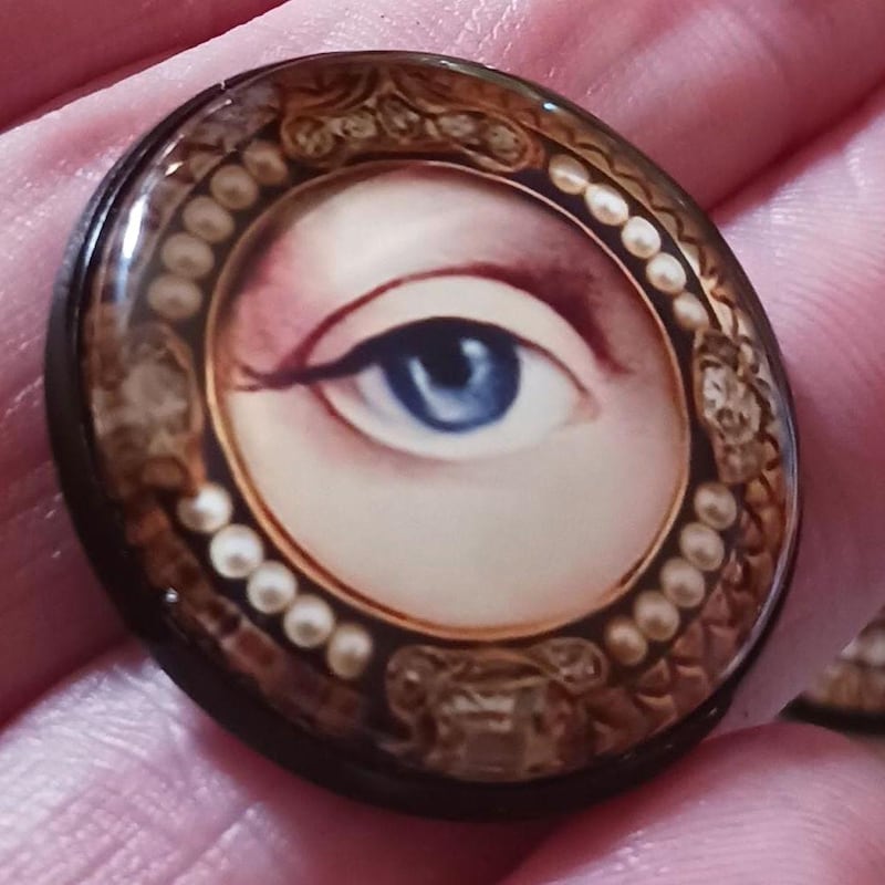 Eye Button - Etsy
