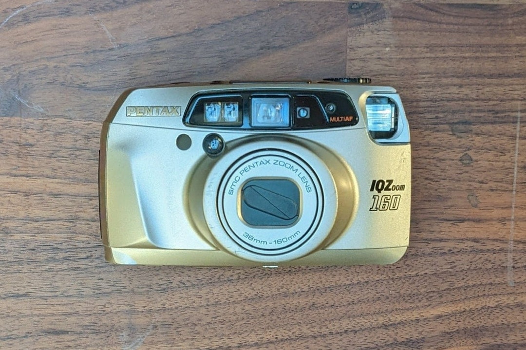 Pentax IQ Zoom 160 35mm Point and Shoot Film Camera *read Description ...