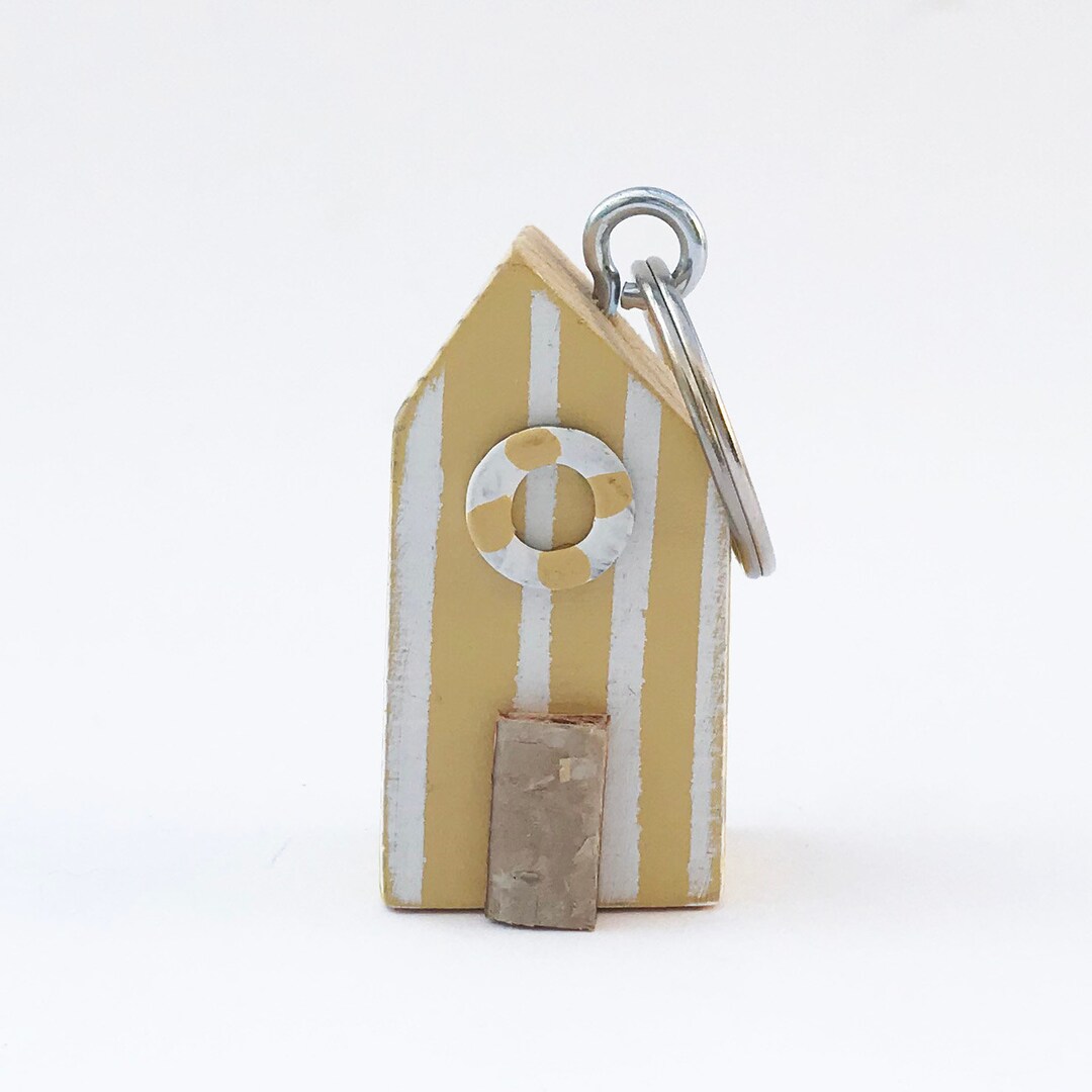 Beach Hut Keyring Holiday Gift - Etsy UK