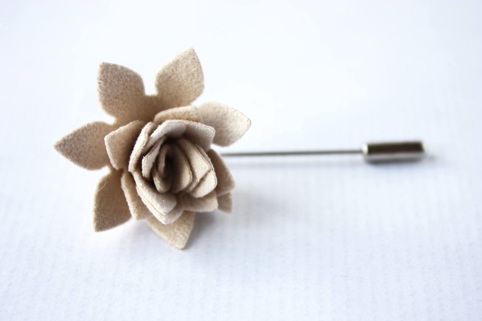 Succulent flower Lapel Pin for Men wedding boutonniere Ivory | Etsy