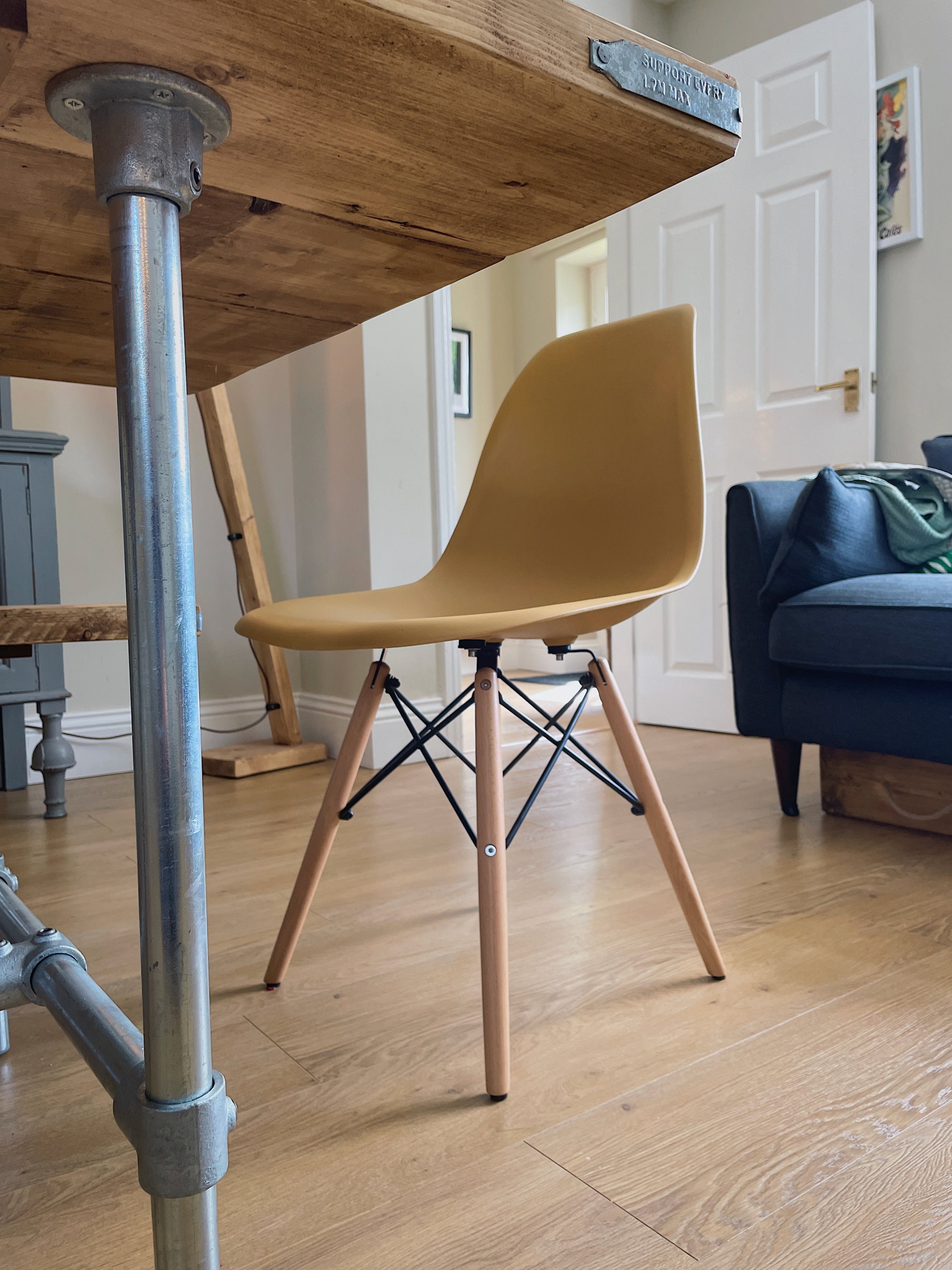 Rustic Scaffold Board Dining Table & Bench on Steel Tube Pipe - Etsy UK