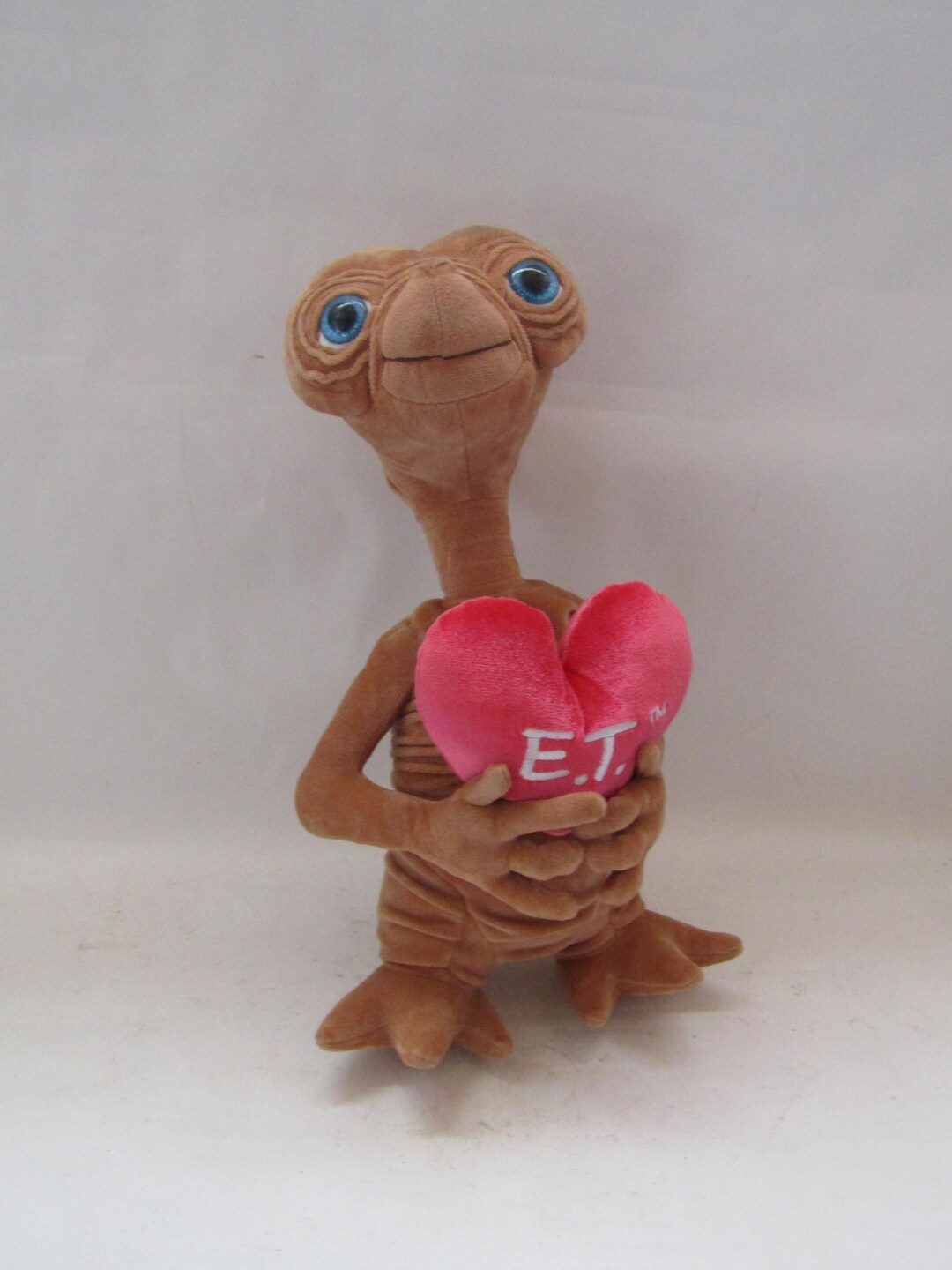 Universal Studios, E.T., Holding Heart, Stuffed Plush Doll, Movie 1982 ...