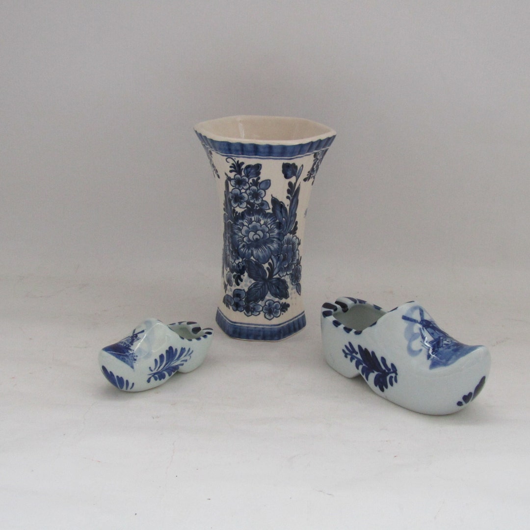 Delft Blue Porcelain Set, Windmills, Flowers, Blue Porcelain, Vase ...