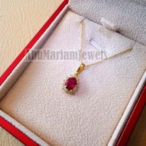 Red Stone 18K Yellow Gold Necklace Oval Pendant and Chain Corundum ...