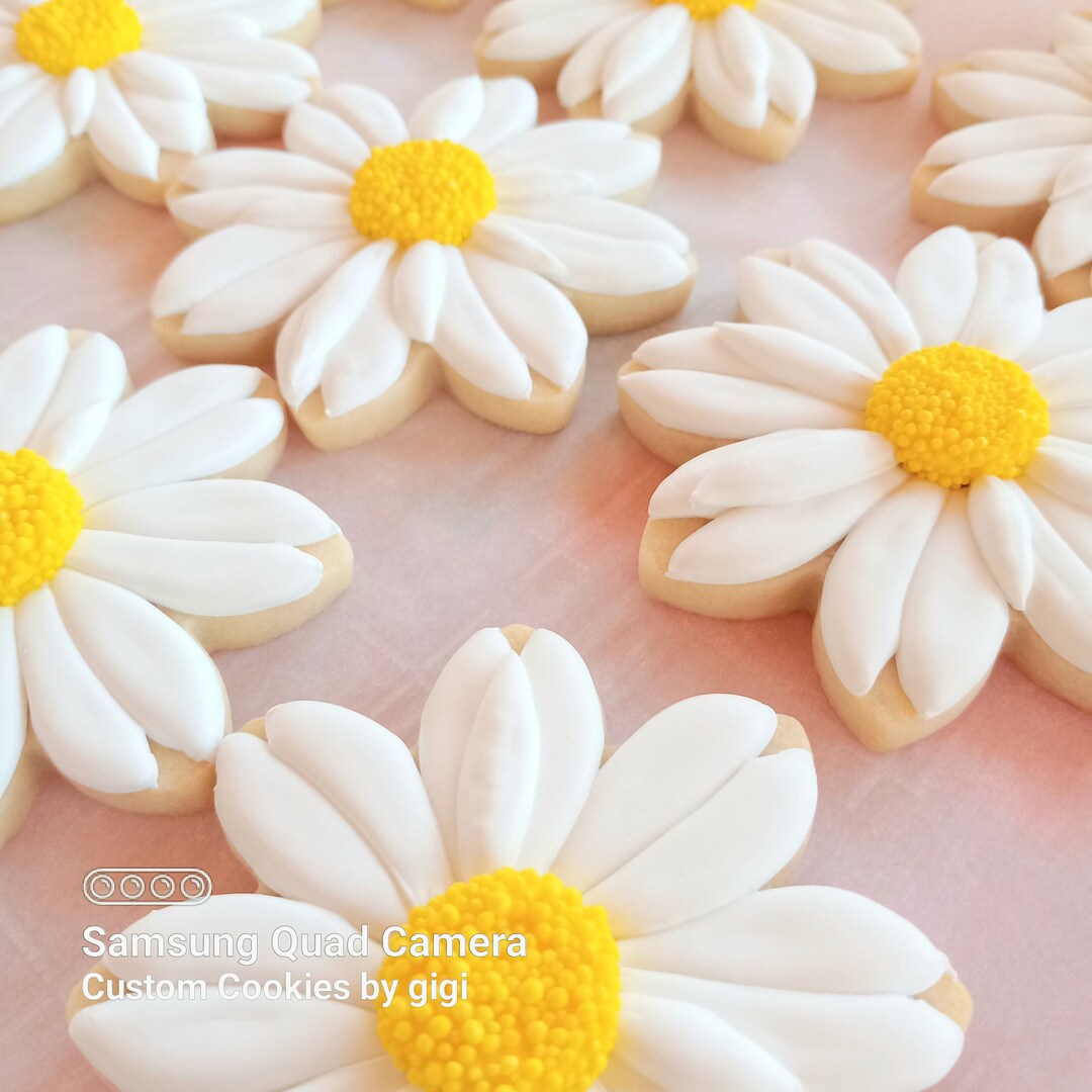 White Flower Cookies Mother's Day Cookies, Daisy Cookies, Flower ...