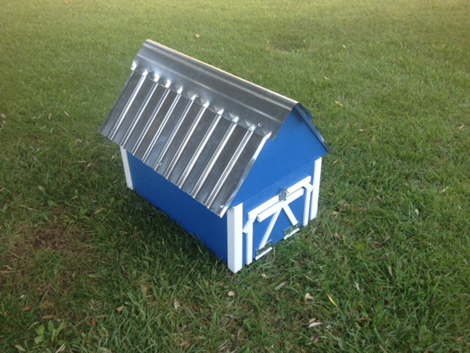 Barn Sytle Tortoise / Hatchling House - Etsy