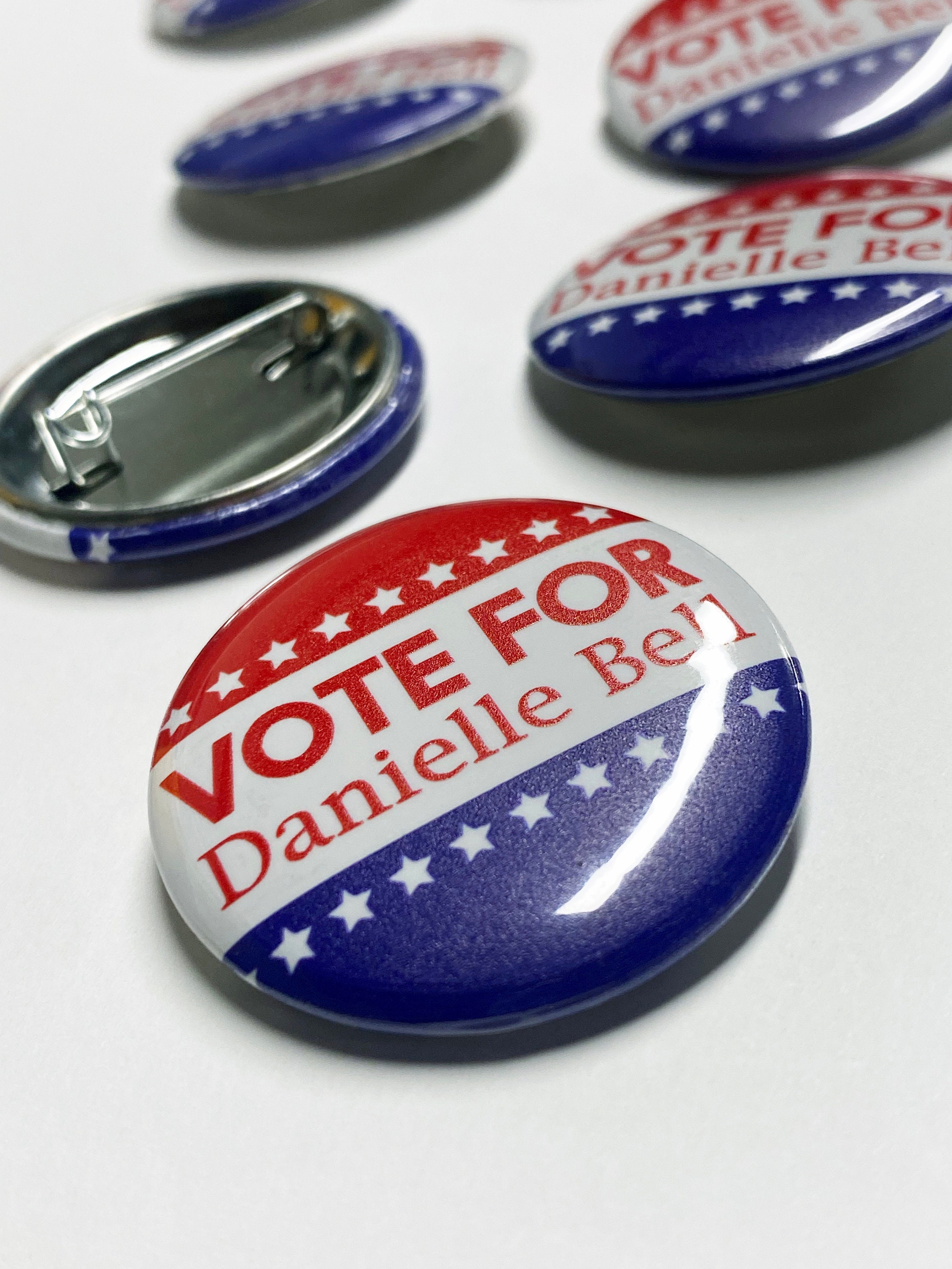 12 - Custom 1.5" Round Pin-back Buttons Great for Campaigns and Events ...