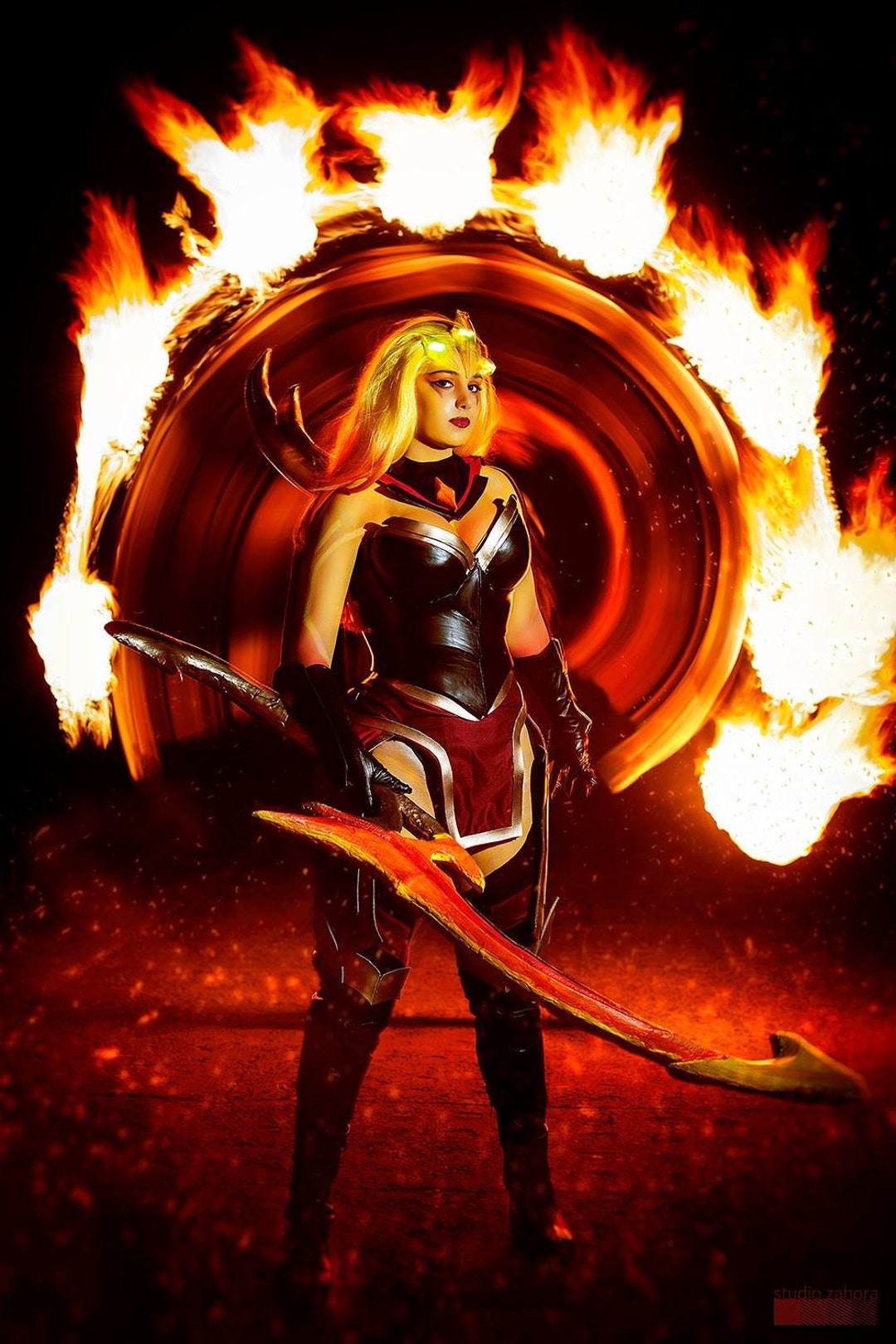 Infernal Diana League of Legends inspiró el traje de cosplay completo ...