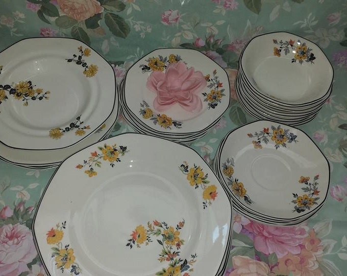 1930's Homer Laughlin VERY RARE Medieval Rose Pattern Yellowstone ...