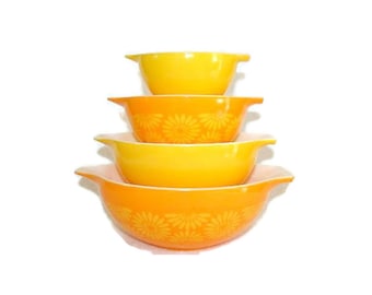 Pyrex Yellow Daisy | Etsy