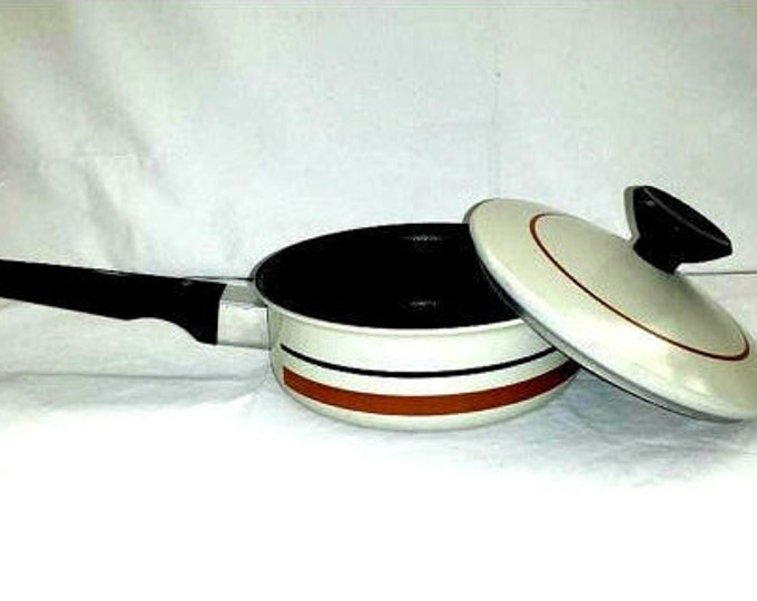 Vintage Regal Ware Sauce Pot,one Quart Sauce Pan,enamelware,enamel ...