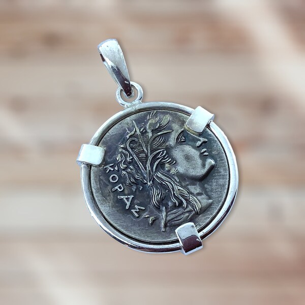Coin Pendant Holder - Etsy