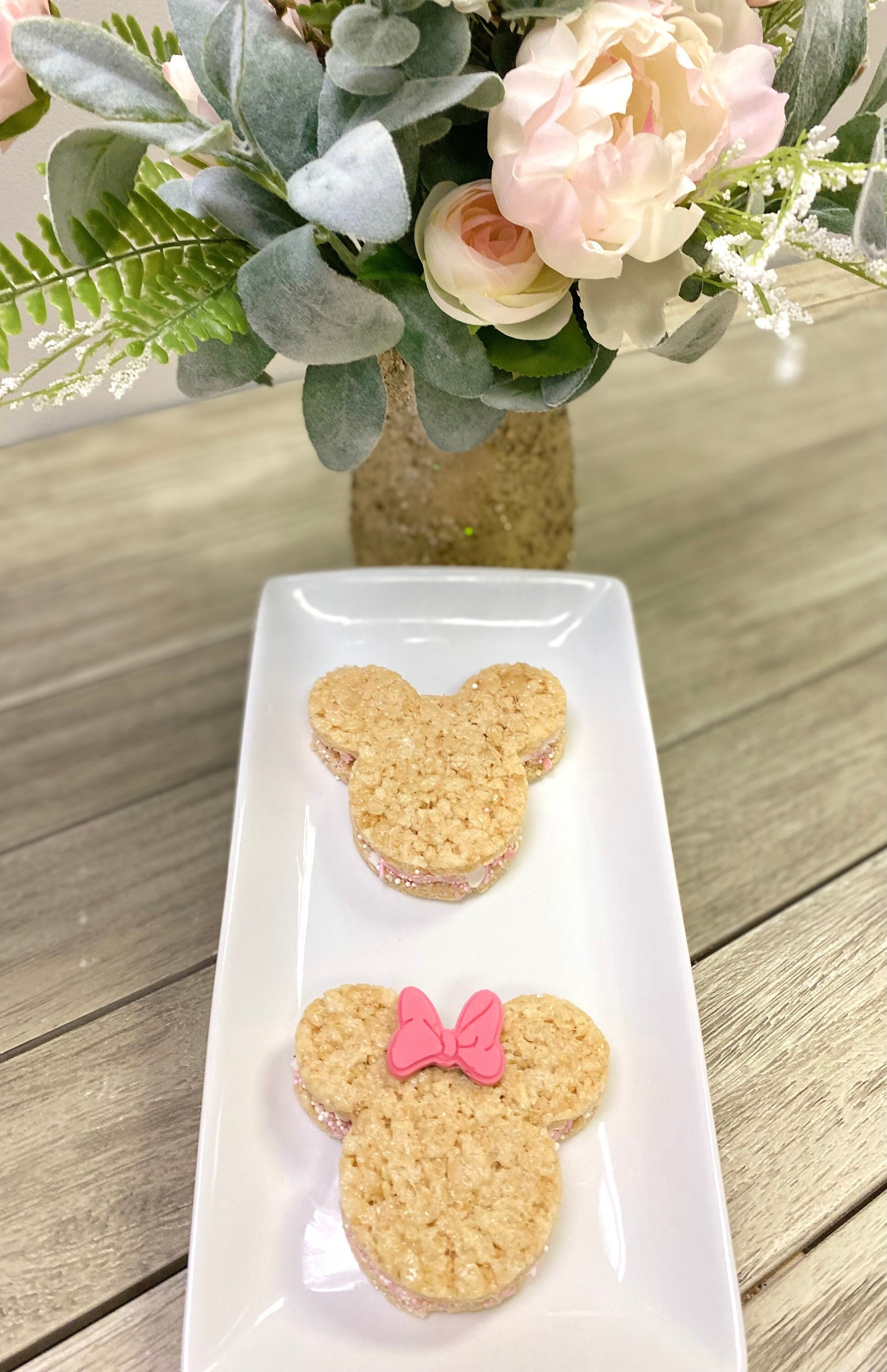 Minnie Mouse Rice Krispy Treat Sandwiches, Party Favor, Sweet Treats ...