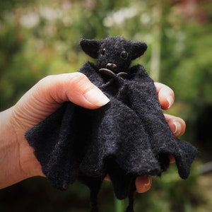 Needle Felted Realistic Bat, Vampire Bat, Gothic Gift Ideas, Needle ...