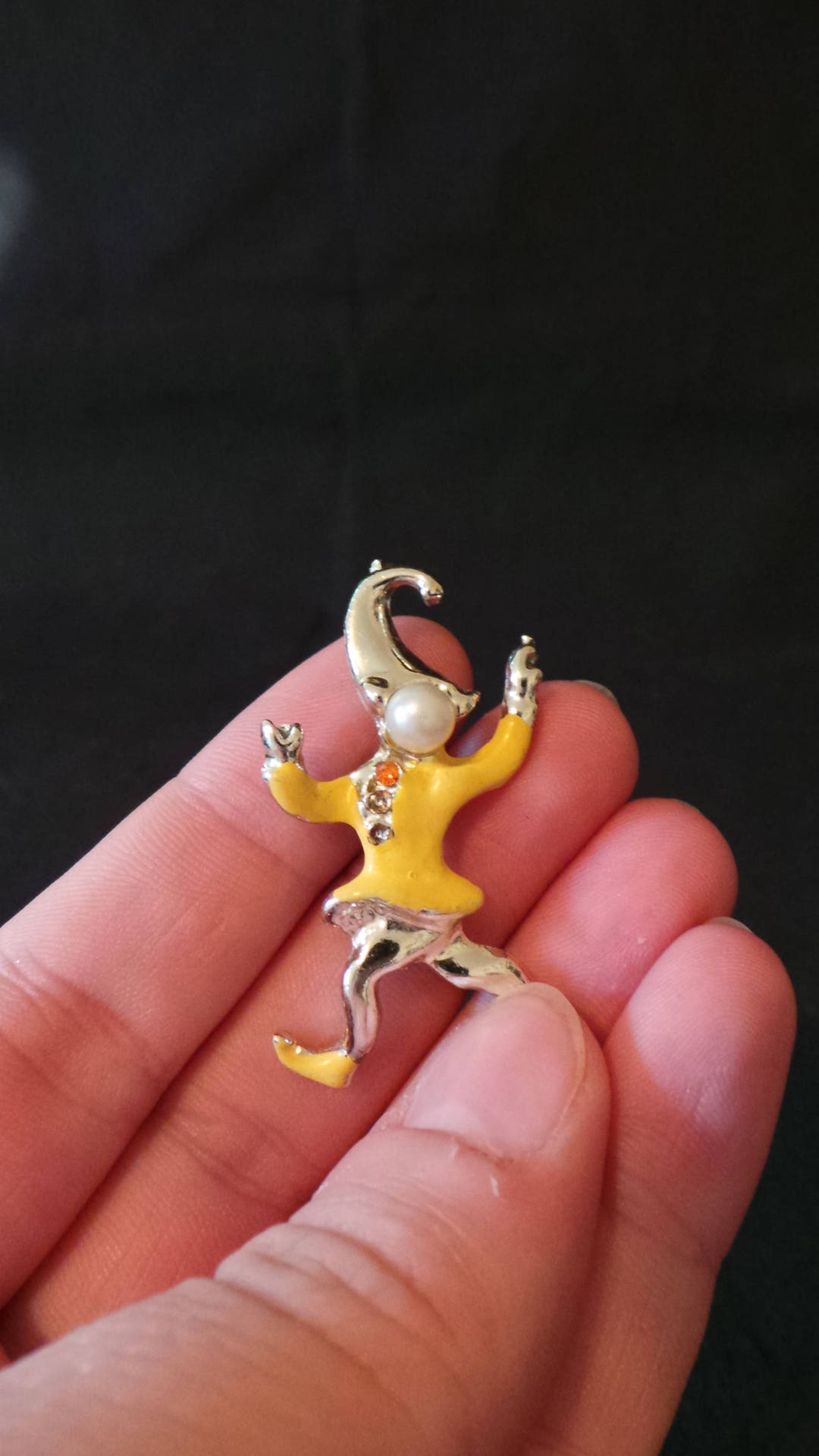 Vintage Gold Jester Clown Yellow Enamel Pearl Rhinestone Novelty Brooch ...