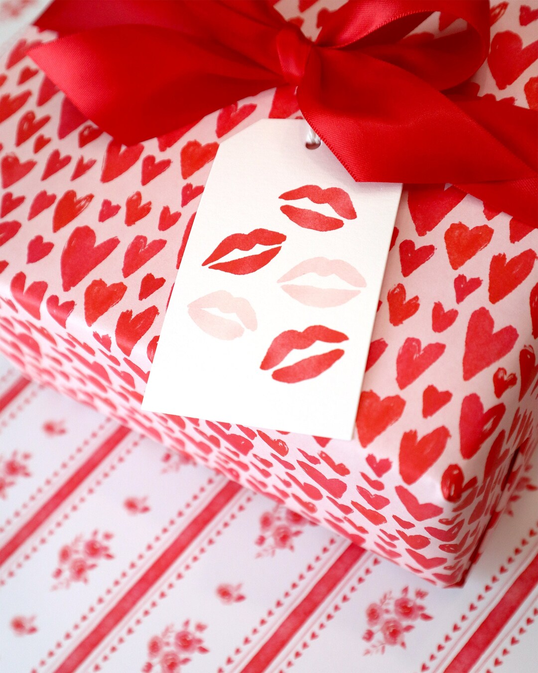 Romantic Gift Tags Kisses Illustrated Hang Tags With String - Etsy