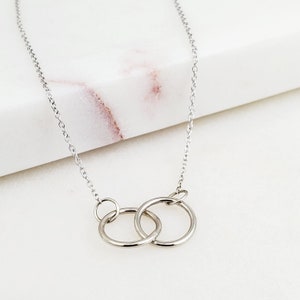 14k Solid Gold Interlocking Circle Necklace, Adjustable Chain Necklace ...