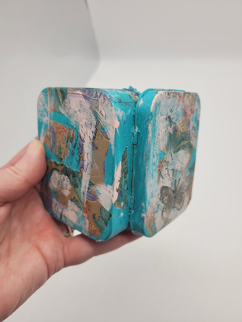 Easter Art Tin, Upcycled Mint Tin, Butterfly, Flowers, Bunny - Etsy