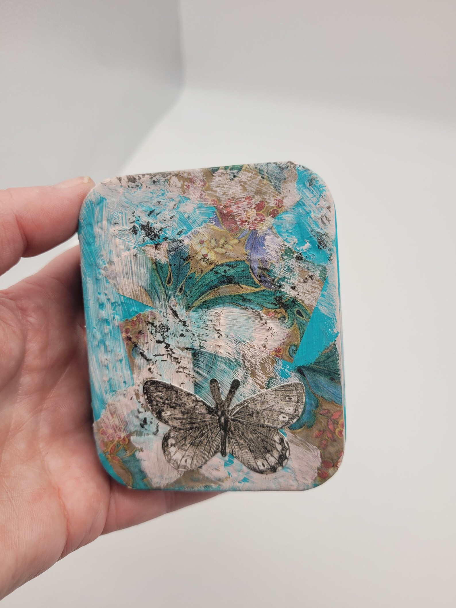 Easter Art Tin, Upcycled Mint Tin, Butterfly, Flowers, Bunny - Etsy
