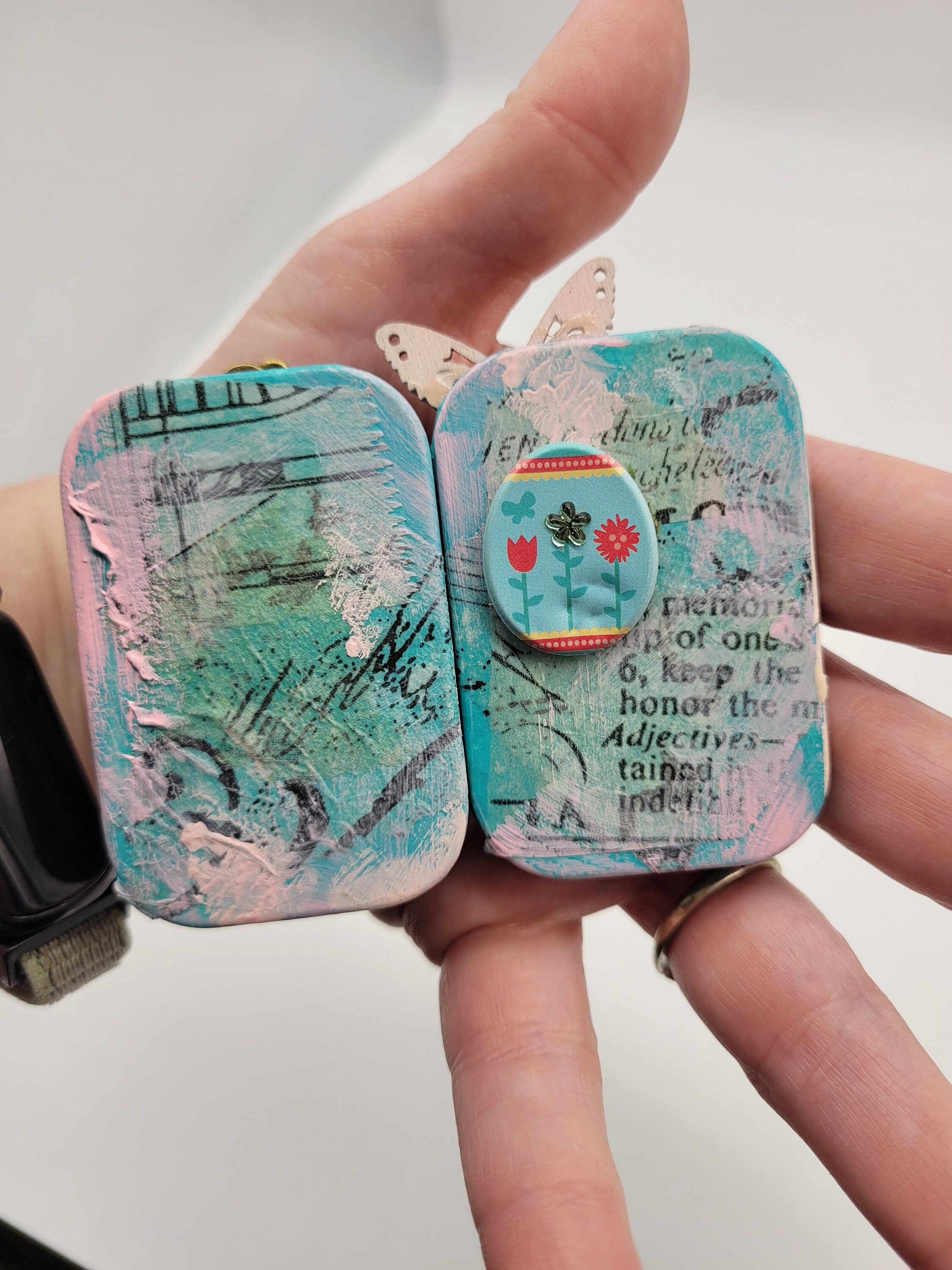 Easter Art Tin, Upcycled Mint Tin, Butterfly, Flowers, Bunny - Etsy