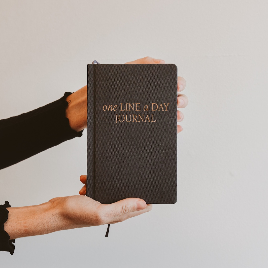One Line A Day Journal - 5 Year Diary - Memory Journal, 5 Year Journal ...