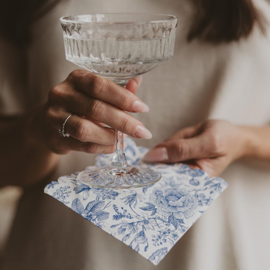 Blue Delft Floral Cocktail Napkins: Scalloped Paper Napkins (20 Pack ...
