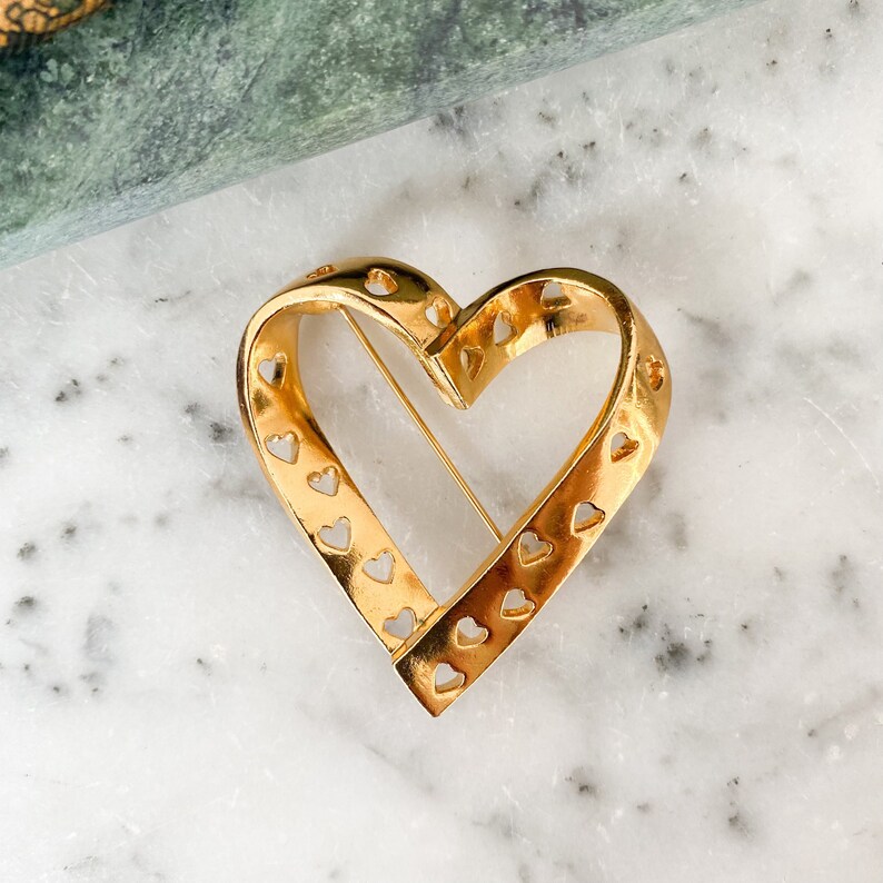 Avon Heart Shaped Brooch. Vintage Heart Pin. Vintage Avon True - Etsy