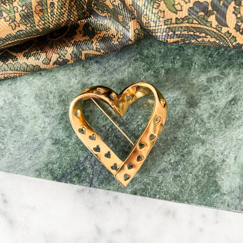 Avon Heart Shaped Brooch. Vintage Heart Pin. Vintage Avon True - Etsy