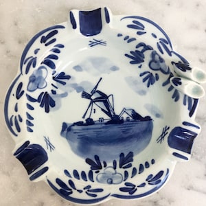 Set of Two Vintage Delft Holland Handpainted Ashtrays, Delft Blue ...