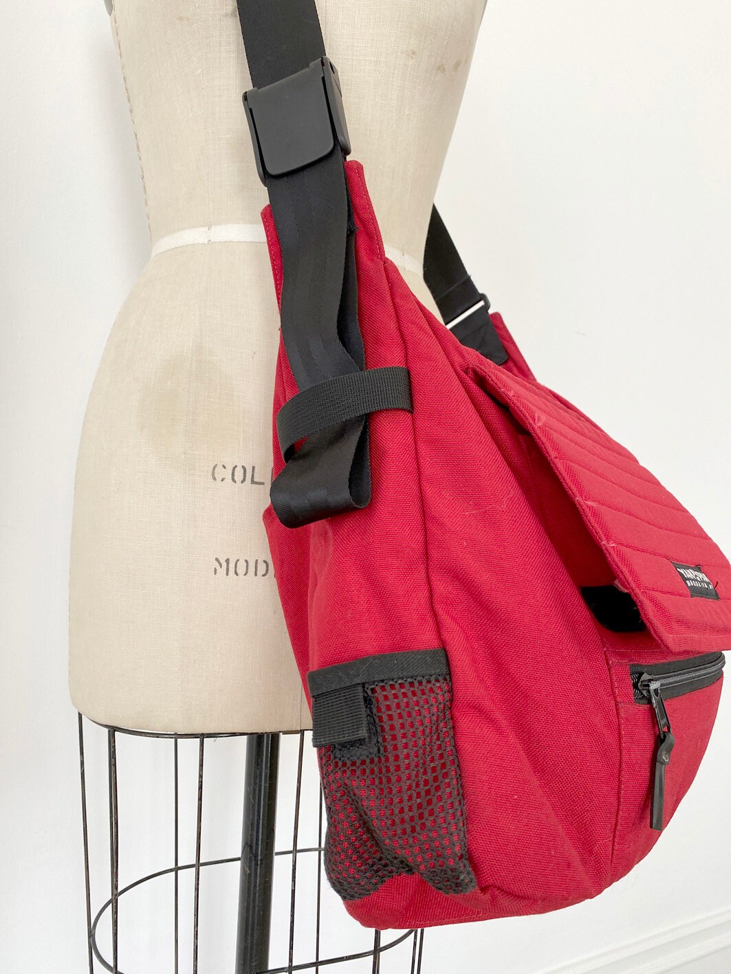 90s Vintage Yak Pak Padded Messenger Bag : Rave - Etsy