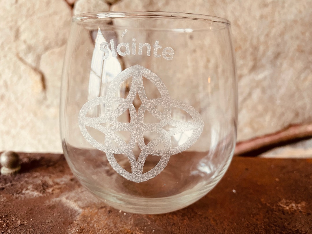 Celtic Dara Knot 16.75 Ounce Stemless Wine Glass With Irish Cheers ...