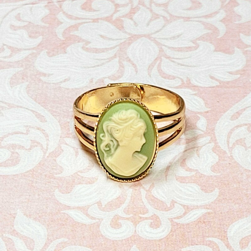 Cameo Ring - Etsy