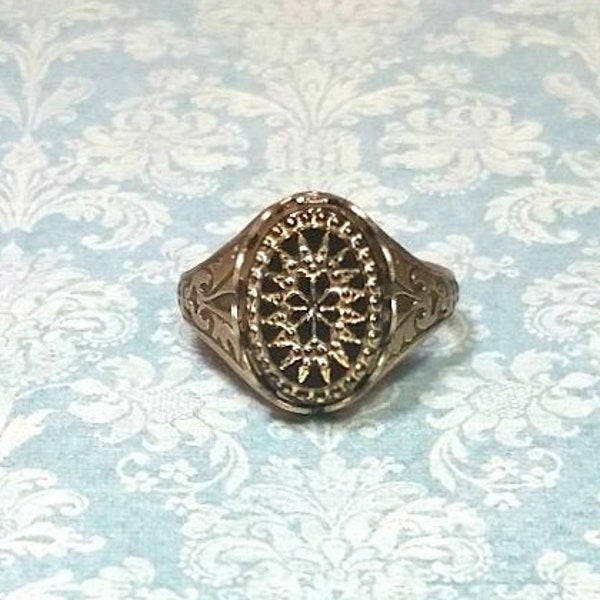 Victorian Style Ring - Etsy