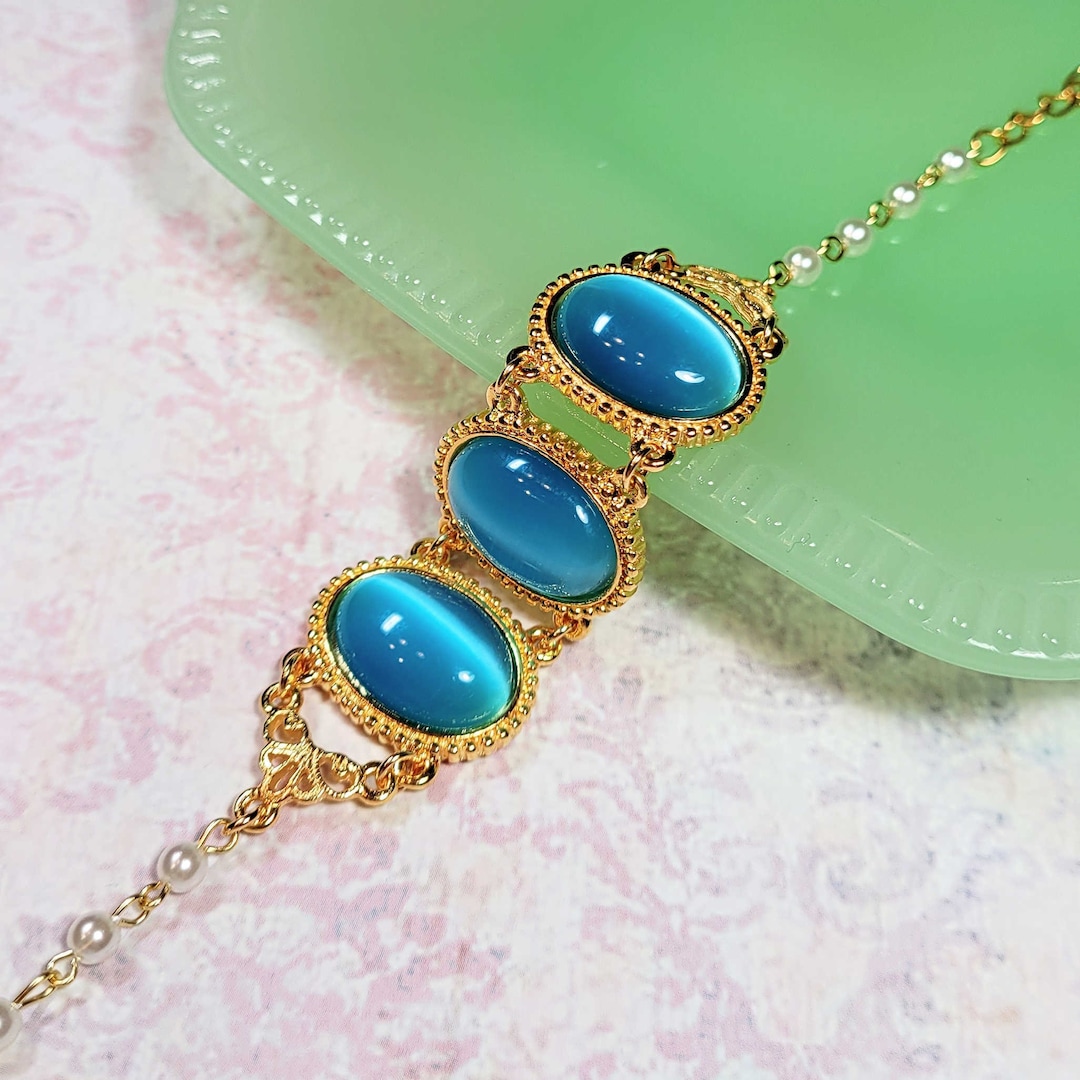 Blue Cat's Eye Bracelet, Aqua Blue Glass Cabochon Bracelet, Glass Pearl ...