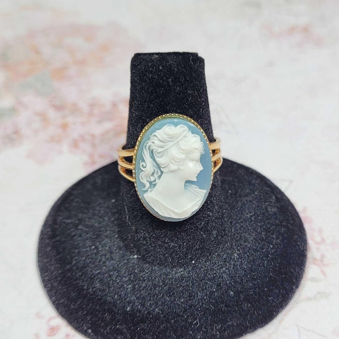 Blue Cameo Ring, Gold Tone Vintage Style Ring, Antique Style Costume ...