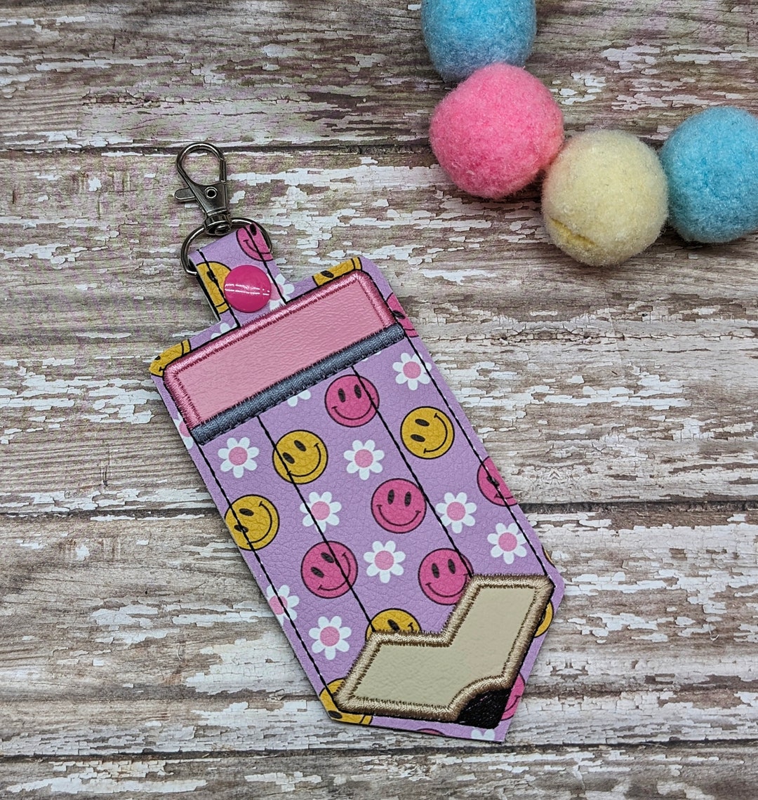 Smiley Daisy Pencil ID Badge Holder / Luggage Tag / Gift Card Holder ...