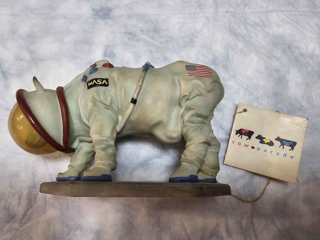 2000 Cow Parade Mooooonwalk Nasa Astronaut Cow Sculpture - Etsy